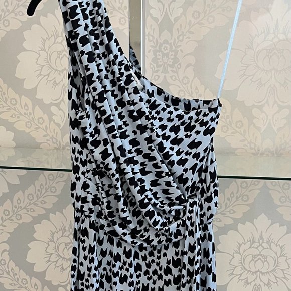 Diane Von Furstenberg | Dresses | Diane Von Furstenberg Agantha Single ...